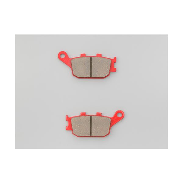 低温時でも安定した制御力を発揮し、街乗りや通勤に最適。レジン系パッドでありながら、雨天時の摩擦低下を最小限に抑え、安定した制動力を確保しています。握り始めからリニアに効く特性で、鳴きにくくローターにも優しい。初めての交換にもおすすめできる、...