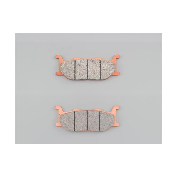 赤パッドを超える制御力とコントロール性能を両立。握り込みに応じてリニアに立ち上がる効きで、ワインディングやスポーツツーリングに最適です。制動力・コントロール性・ローター保護性のバランスに優れた、デイトナ定番のオールラウンドハイグレードモデル...