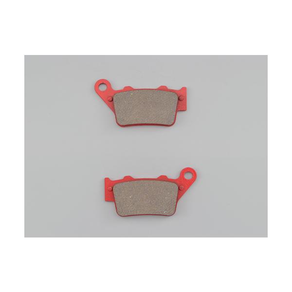 低温時でも安定した制御力を発揮し、街乗りや通勤に最適。レジン系パッドでありながら、雨天時の摩擦低下を最小限に抑え、安定した制動力を確保しています。握り始めからリニアに効く特性で、鳴きにくくローターにも優しい。初めての交換にもおすすめできる、...