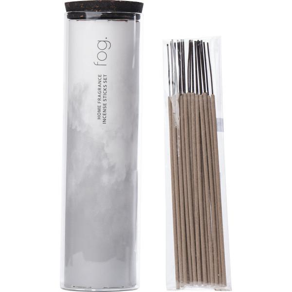 ●商品内容 30本入●芳香時間=約25分※パッケージはすべて同じで香りのみ異なります。 ●現品約23×6.5φcm・本体重量=約300g ●お香立て=ガラス、お香=バンブー・香材●パッケージサイズ：8.5×8.5×25.5 cm 320g ...