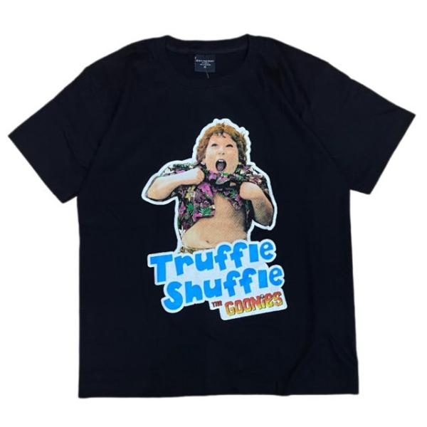 デニムパンツやカーゴパンツ、サルエルパンツ、ワイドパンツ、ハーフパンツなど様々なアイテムと合わせやすい、飽きのこない海外アーティストデザインTシャツです。ストリート系、カジュアル系、アート系ファッション、そしてインナーとしても着こなしやすく...