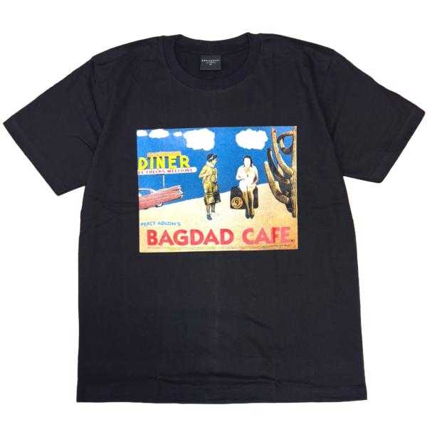 デニムパンツやカーゴパンツ、サルエルパンツ、ワイドパンツ、ハーフパンツなど様々なアイテムと合わせやすい、飽きのこない海外アーティストデザインTシャツです。ストリート系、ロック、パンク、メタル、アート系ファッション、そしてインナーとしても着こ...