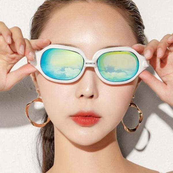 ■ 品名：スイムゴーグル■ 素材：アイカップ：PC鼻ベルト・ベルト・クッション：シリコン ベルトアジャスター：シリコン ■ カラー：全3色■ サイズ：F(サイズ調整可能)■ くもり止め機能：○■ ベルト調整：○kk.martの検索ワード：ス...