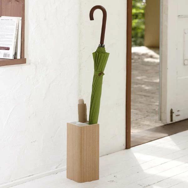 【 商品の大きさ / SIZE 】幅11.5 奥行11.5 高さ28 cm【 使われている素材 / MATERIAL 】本体 ： 天然木積層合板（ラッカー塗装）フレーム ： スチールフレーム（粉体塗装）受皿 ： ポリプロピレン【 商品の特徴...