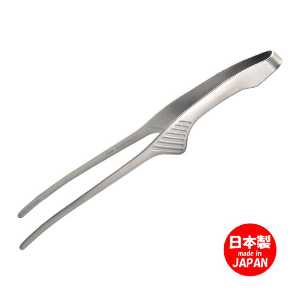 焼肉・BBQの必需品！多くの焼肉店で愛用される焼肉トング・万能トングです。人気のその理由は…1. 置いたとき自立するので、テーブルに先端部が接しなく衛生的に使用できる。2. 先端が薄くなっている為、重なり合った肉やハムなども取りやすい。3....