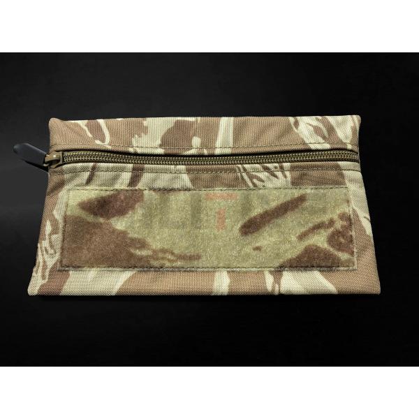 【発売日：2022年10月01日】こちらの商品はCANDY ポーチです。CANDY Desert Tiger stripe　限定品再生産の無い、限定品となります。CandyポーチはMicrobat Systemsによって設計された最初の製品...