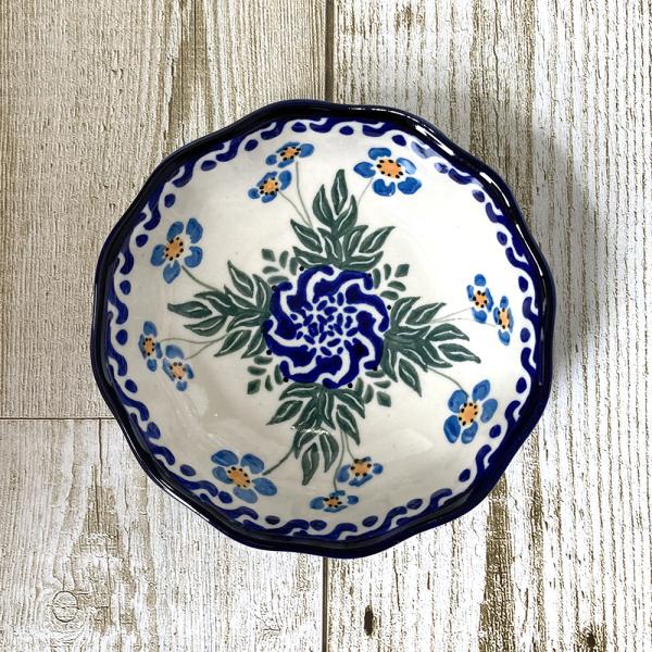 【発売日：2026年03月10日】【サイズ】・直径 約12.5cm・高さ 約4cm・容量 約200mlMillena（ミレナ）は、細筆による柔らかい曲線やカラフルな暖色系の色使いがミレナのデザインの大きな特徴で、花やフルーツといった植物や四...