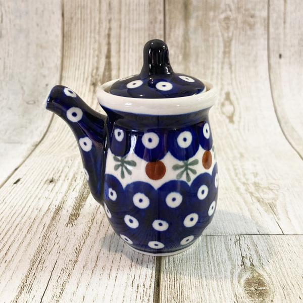 ★ピーコックアイ柄の可愛いペーパーナプキンおまけ付！★【サイズ】・直径 約8cm・高さ 約10.6cm・容量 約140mlBOLESLAWIEC（ボレスワヴィエツ）は、2000種類以上の豊富なフォルム・デザインを持つ素晴らしいブランドです。...