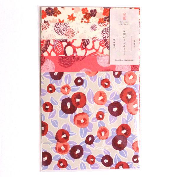 同系色の友禅紙を使った可愛い小紋柄の折り紙セットです。着物などでもよく使われている伝統的な柄が、モダンで可愛らしく表現されています。折り紙としてはもちろん、切り貼りして飾りや小袋などを作って楽しめそうです。素材：友禅紙　5柄×2枚（計10枚...
