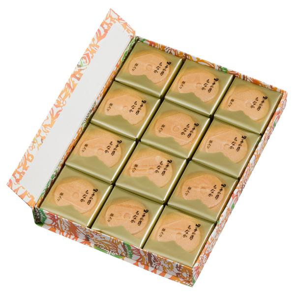 【商品説明】香ばしい皮に、北海道十勝産小豆と氷砂糖を使用し、あっさりと仕上げた粒餡と、程良いやわらかさの求肥餅、 それぞれが絶妙に調和している田子の月の代表銘菓です。【お日持ち(目安)】4〜5日上記、お日持ちは、到着後の商品の目安です。発送...