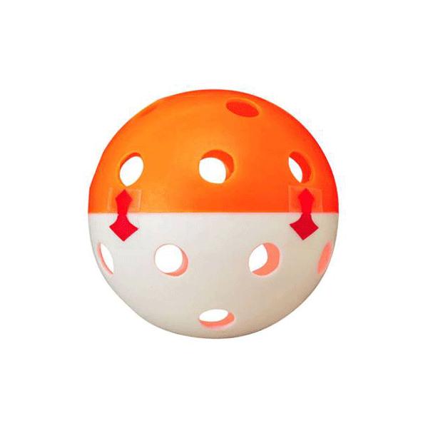 【ボールの半分より下、約７ｍｍを狙う！】より遠くへ飛ばすためにバックスピン打法をマスター。バットの芯でボールの下を叩いてうまく逆スピンをかけると、ボールは遠くに飛んでいきます。