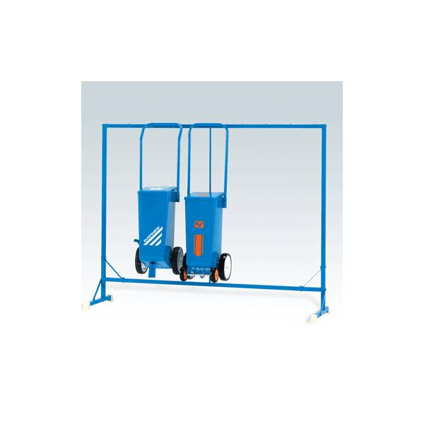 ライン引きが片側5台かけられるラックです。※ライン引きは別売りです。