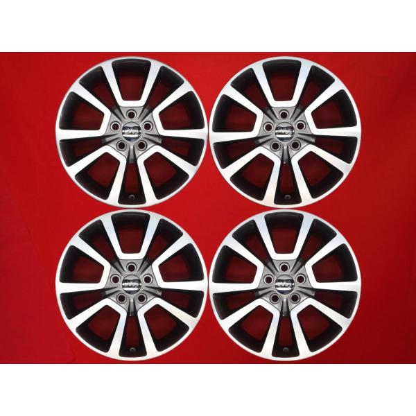 レストア品です。2枚センターキャップ少々キズありますが、車に装着すると、ほぼ目立たず全体的にはキレイな一品です！新品ゴムバルブ付。