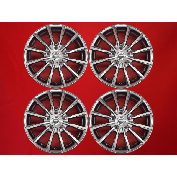 2本ディスク面極小キズ(タッチペン済)ありますが、車に装着すると、ほぼ目立たず全体的にはキレイな一品です！新品ゴムバルブ付。