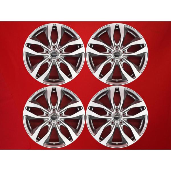 1本リム、1本ディスク面少々キズ(気になる所タッチペン済)ありますが、車に装着すると、ほぼ目立たず大変キレイな一品です！新品ゴムバルブ付