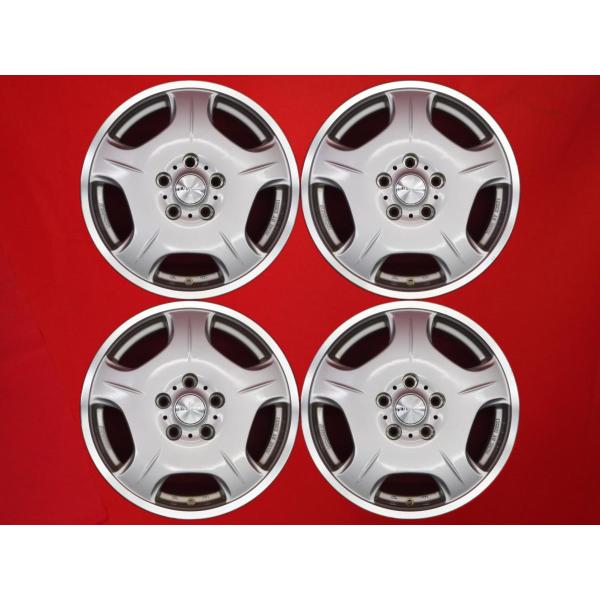 1本リム少々ブレ、2本ディスク面少々キズ(タッチペン済)、1本ナット(ボルト)ホール周り少々キズありますが、車に装着すると、ほぼ目立たず全体的にキレイな一品です！新品ゴムバルブ付。