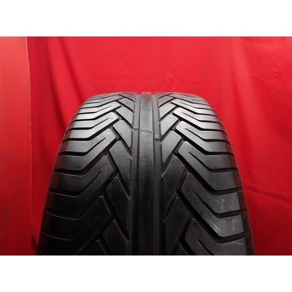 サイド少々キズ、パターン小キズ、パターン・ショルダー少々ヒビありますが現状走行上問題ありません。段べりの為ロードノイズが少々出やすくなりますが気にならない程度です。この商品は古い年式ですが目的に合わせて使用可能と判断しておりますが、走行上の...
