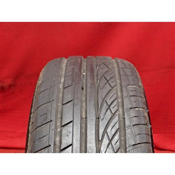 ショルダー少々ヒビありますが現状走行上問題ありません。ショルダー少々ヒビ有