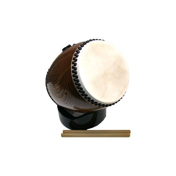 サイズ鼓面：8寸（約24cm）胴高：約33cm台：直径約26cm、高さ8〜11cmバチ：1.8x33cm材質胴：栓革：牛革環：1か所飾っても叩いても映える太鼓です。名入れ名入れが可能です。ご希望の方は備考欄にてご相談ください。