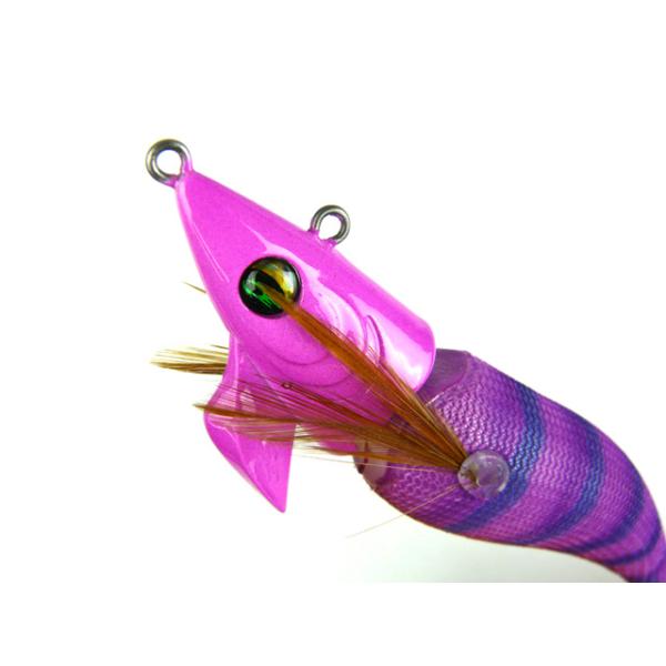 エギ×縦ジョイント。動き・音・すべてがアモラス。今までにない革新的なエギの提案。縦ジョイント構造によりアクション時に艶めかしく滑らかなドルフィンアクションを発生。2つのアイポジションで異なるアクションを演出。ノーズラインアイにスナップを装着...