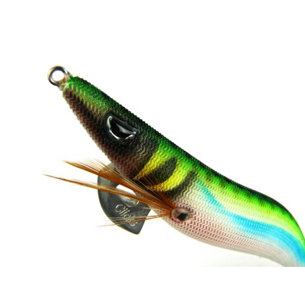 水中を手に取るように感じ取り、自由自在に多彩なアクションで烏賊を翻弄。性能、使用感、デザイン−全ての答えがこのプロスペックにあります。刺さりと強度を求めるべく、ステンレス製国産化研フックを使用し、鮎針と同様の刺さりを実現。強靭な刺さりを誇る...