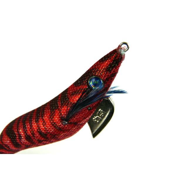 ひたすら磨き上げた基本性能。ついにスタンダードエギの頂点へ。アピール抜群のキレッキレダートと確実に食わせる安定フォール。ダート性とフォール性。相反する2つの性能を極限まで高め実現させたハイスタンダードエギ。状況に応じて使い手のイメージを体現...