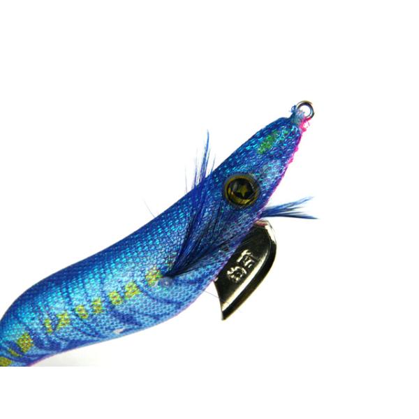 ひたすら磨き上げた基本性能。ついにスタンダードエギの頂点へ。アピール抜群のキレッキレダートと確実に食わせる安定フォール。ダート性とフォール性。相反する2つの性能を極限まで高め実現させたハイスタンダードエギ。状況に応じて使い手のイメージを体現...