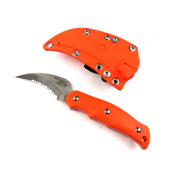 活け締めで大活躍するサビナイフ9 シャークレイ。刃は強靭で切れ味鋭く、鯵などの小型魚からワラサ、70cmを超える真鯛などの大型魚まで、いずれも簡単に活け締めできます。SHARK-RAYの独自のカーブによりとても簡単にエラを切ることができます...