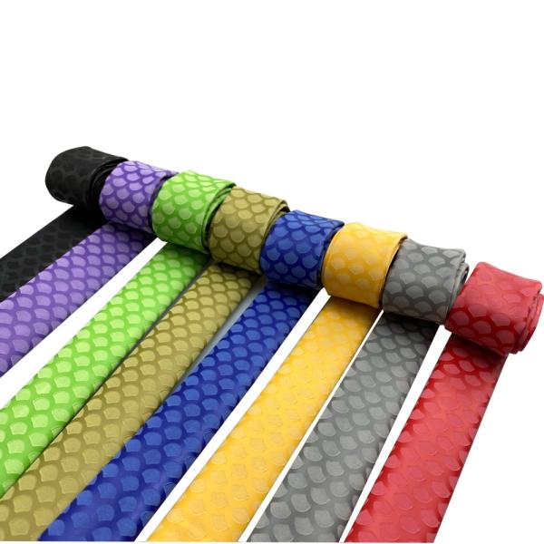 TaiSeiDCラバーグリップ　鱗柄耐候性・耐熱性・耐塩性・柔軟性に優れている、滑り止め、防水性と絶縁対応しているため、釣竿、パドルハンドル、スポーツラケットなど保護使用できます。表面には加工を施しているため滑りにくく、水にぬれても握り具合...