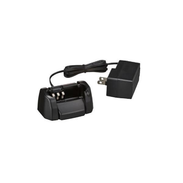 ●SBH-17 (SBH17)はYAESU(八重洲無線/スタンダードホライゾン)製の充電器です。●八重洲無線製の特定小電力トランシーバー用の充電器です。●充電状態が分かるLEDランプ付・赤: 充電中・緑: 充電完了・赤点滅: エラー●トラン...