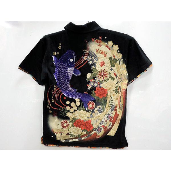 カラクリ魂 和柄 半袖ポロシャツ 紫鯉刺繍　KARAKURI【素材】綿100%【サイズ】M：着丈67cm　袖丈22cm　肩幅48cm　身幅50cmL：着丈69cm　袖丈23cm　肩幅49cm　身幅53cmXL：着丈74cm　袖丈24cm　肩...