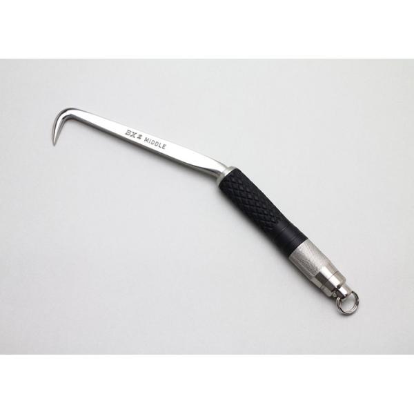 細めで握りやすく、滑りにくいDグリップ仕様 回転部はベアリング内蔵で滑らかな回転を実現 落下防止コードなどを取付られるリング付  全長：280mm ゴム部最大径：22.5mm