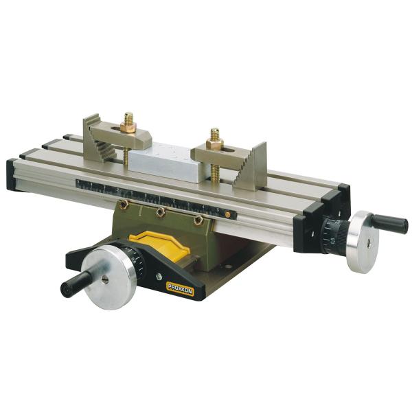 【商品説明】精密作業を行いたい方に最適な小型クロステーブルです。プロクソンのマイクロ・クロステーブルは、特に精密な穴あけ作業を可能にした設計です。この製品は、幅265mm、高さ43mm、奥行き195mmのサイズを持ち、210x70mmのテー...