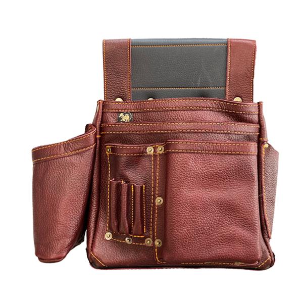 ・「厚み」「仕上げ」「染色」のどれもが申し分なしの最高の朱雀！・厚みのある表革に十分にシュリンク（収縮処理）した立体感のある皺（シボ・しわ）を型押ししたシュリンクエンボスレザーを贅沢に使用しています。・染色もベタ塗ではなく、黒っぽいところと...