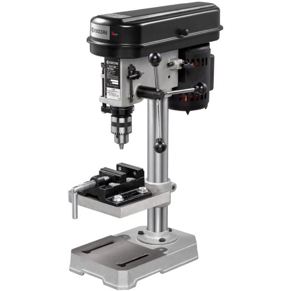 [付属品]●チャックハンドル●バイス●六角棒レンチ(4mm)●[サイズ]:奥行420×幅240×高さ580mm●[質量]:20kg[機能・特徴]●金属、非金属から、木材、プラスチックなどへの安定した穴あけ作業に●バイス能力 幅65×つかみ能...