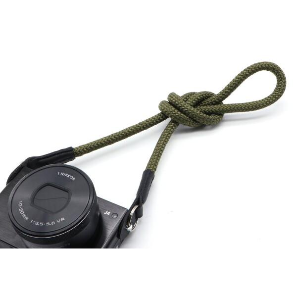 (INPON) カメラストラップ ネックストラップ 金属リング/リングカバー付き 一眼レフ/ミラーレス/コンパクトカメラ用 グリーン 線径8mm 全長81cm クライミングロープ製商品コード：66079690239型番：47180102サイ...