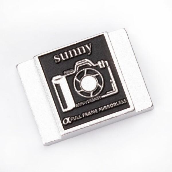 カメラホットシュー保護カバーは Sony A1 A7C A7CR A7CII A7R A7M2 A7M3 A7R4 A7R5 A7S3 A6700 A6600 A6500 に対応 (アルミニウム合金-Sonyに対応)商品コード：660800...