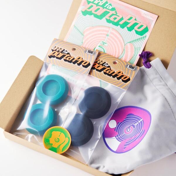 YAXI EARPADS for Koss PORTAPRO 2Pairs+Pouch ((Black+Green)+Pouch)商品コード：66080078288型番：(Black+Green)+Pouchカラー：ブラック、グリーンポータ...