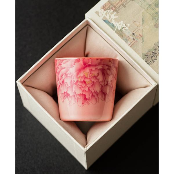 素材：セラミックサイズ：口径約6.5cm   高さ約5.1cm 容量約82ml★（日本語は貫入、中国は開片と言う）磁器の素地と釉の収縮の違いからびっしりと細かなひびで覆われているため釉薬層が割れて開き、開片現象が形成されます。カニの爪模様、...