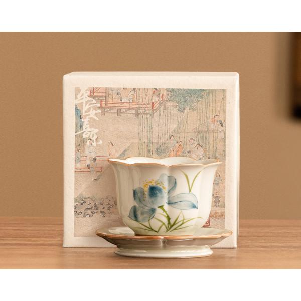 ★ご覧頂きありがとうございます★☆送料無料☆即購入OK【素材】セラミック【サイズ】カップ：口径約6.7cm   高さ約4.8cm 容量約55ml ； ソーサー：約5.6x3.3cm・出来る限り実物に近いお色で画像を掲載しておりますが、ＰＣモ...