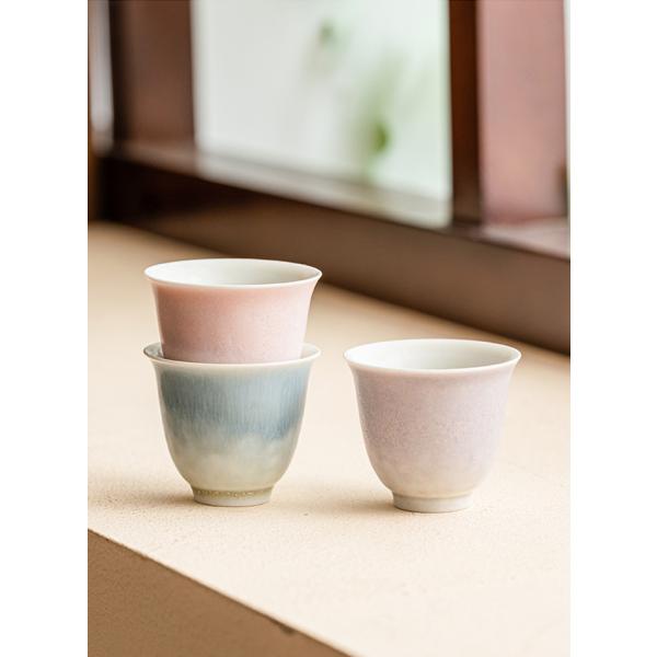 素材：セラミックサイズ：口径約5.1cm  高さ約4.4cm  容量約30ml・出来る限り実物に近いお色で画像を掲載しておりますが、ＰＣモニターなどの環境等により、若干異なる場合がございます。予めご了承ください。・実際の製品は、天候による環...