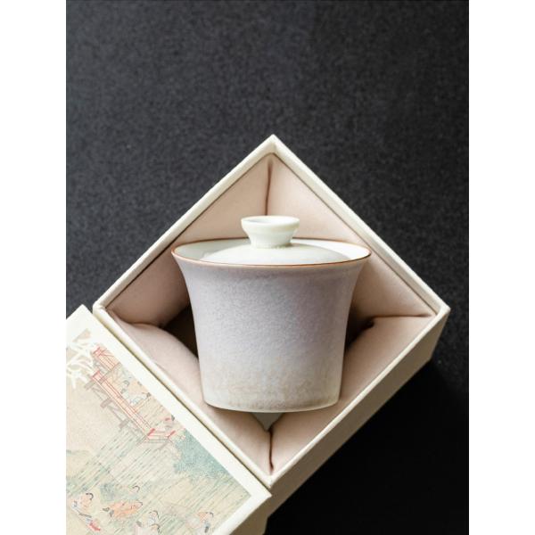 【素材】セラミック【サイズ】蓋碗：口径約8.1cm   高さ約7.5cm 容量約143ml ・出来る限り実物に近いお色で画像を掲載しておりますが、ＰＣモニターなどの環境等により、若干異なる場合がございます。予めご了承ください。・実際の製品は...