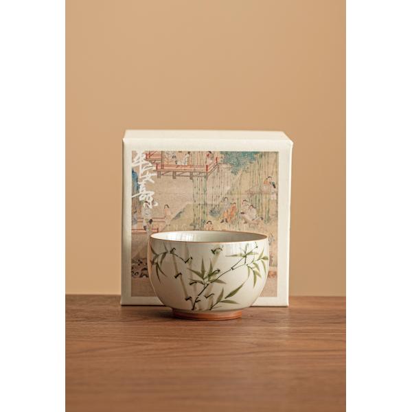 素材：セラミックサイズ：口径約7.5cm   高さ約5.1cm 容量115ml・出来る限り実物に近いお色で画像を掲載しておりますが、ＰＣモニターなどの環境等により、若干異なる場合がございます。予めご了承ください。・実際の製品は、天候による環...