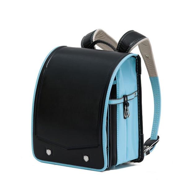 素材：PUサイズ：26*16*36cm商品の説明【基本構造から強いランドセルに。】型崩れ防止強化加工。教科書を入れる大マチと呼ばれる部分に、形状補正樹脂を、その中央部分に鉄芯を内蔵し、型崩れや折れからランドセルを守ります。【負担がやわらぐ立...