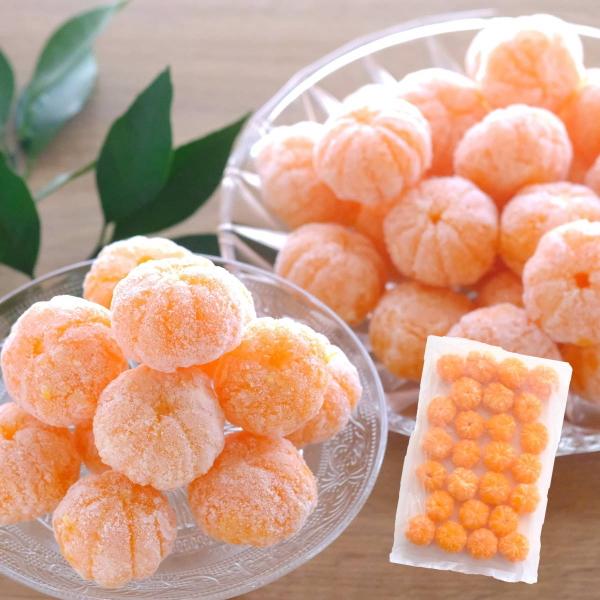 旬の時期の１番おいしいみかんを冷凍に！甘さひきたつ 天然のシャーベットヘルシースイーツ ひんやり冷凍みかんです。シロップや砂糖、薬品などは一切使用しておりません。みかん本来の甘さです。外皮は一つ一つ丁寧に手作業でむき、そのまま使えて便利！す...