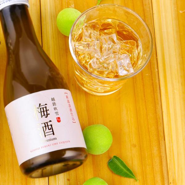 「越路吹雪 梅酒プレミアム」は選りすぐりの国産青梅を、日本酒の原酒で漬け込んだ梅酒です。梅の酸味とバランスの取れた絶妙な甘みがお楽しみいただけます。プレゼントに喜ばれます。【商品スペック】内容量：180ml酒別：リキュール(梅酒)アルコール...