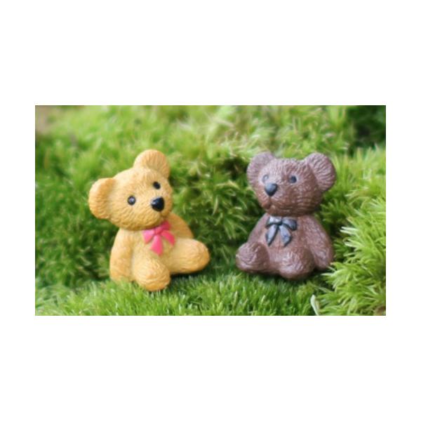 ■商品詳細セット内容：1体フィギュアサイズ：約1.5*2cm材質：樹脂生産国：中国ミニミニサイズなので、小さいガラスボールに入れて苔リウムを作るのに向いてます。自立して立ちますが、苔の上に配置する時は固定ピンをお使いください。下に固定棒を差...