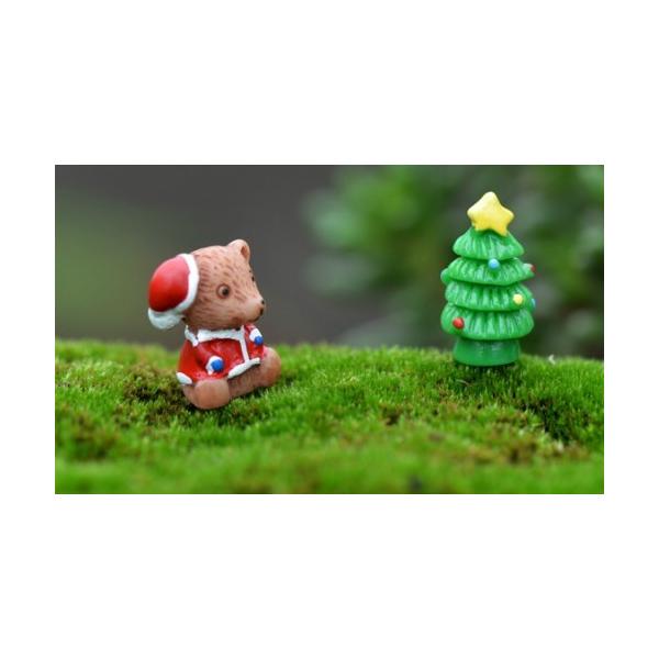 ■商品詳細セット内容：1個フィギュアサイズ：約1.7*2cm材質：樹脂生産国：中国スノードーム作り、クリスマスのハンドメイドに重宝するアイテムです。ミニミニサイズなので、小さいガラスボールに入れて苔リウムを作るのに向いてます。自立して立ちま...