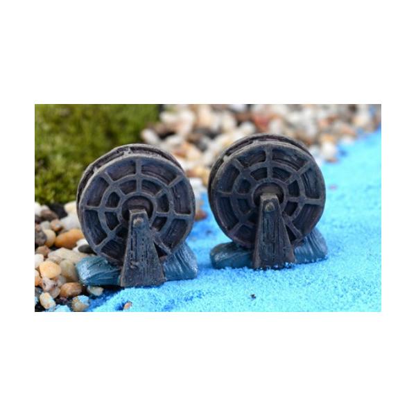 ■商品詳細セット内容：1個フィギュアサイズ：高さ約2.5cm材質：樹脂生産国：中国ほかのミニチュアと組み合わせて情景を作れます。自立して立ちますが、苔などの上では固定ピンを付けるとより安定します。固定針は当店でお買い求めできます。