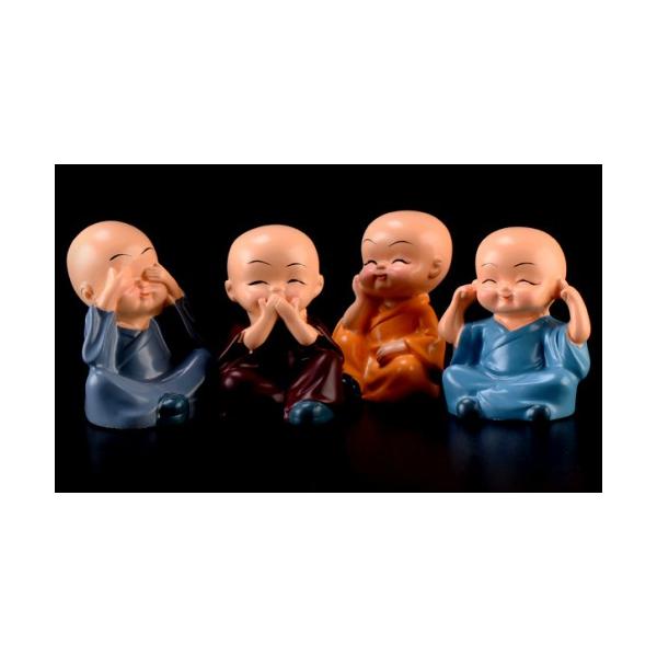 ■詳細セット内容：お坊さん4体、両面テープフィギュアサイズ：写真をご参考ください。材質：樹脂生産国：中国■店長のコメントとても小さなスケールにもかかわらず、緻密でリアルな造形で感動をもらいます。車やお部屋のオブジェにはもちろん、ディスプレイ...